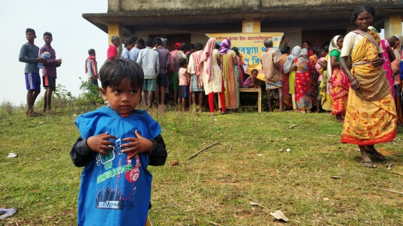 DAYA distributes Good Old Clothes in Banshia Village - Durgapur Adda ...